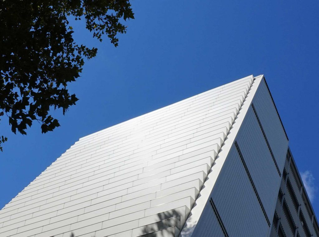 BIPV photovoltaic facade systems | metsolar.eu