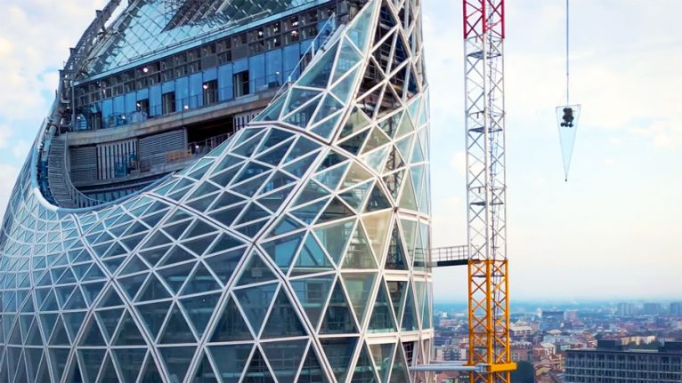 Unipol Tower in Milan - Powered by Glass Glass Solar Louvres